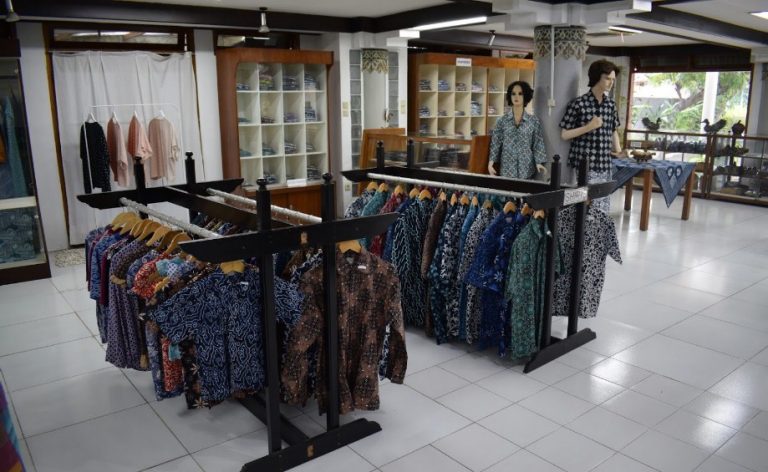 9 Rekomendasi Toko Batik di Jogja Terbaik Dan Melegenda Dijamin Gak ...