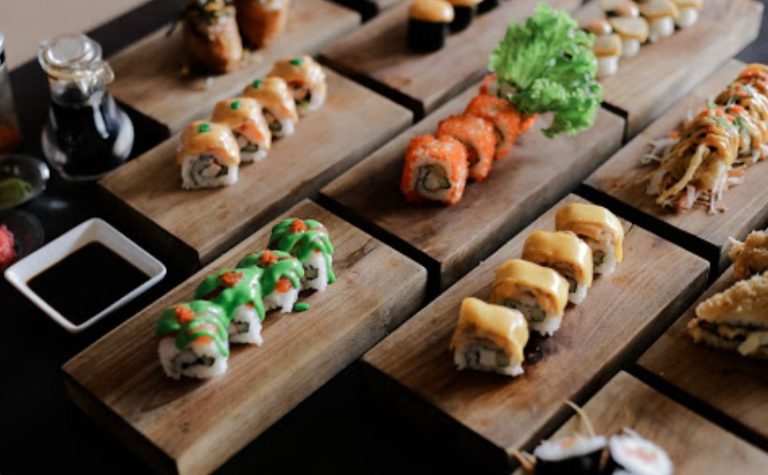 9 Rekomendasi Restoran Shusi di Jogja, Nongkrong Asik Sambil Makan Enak!